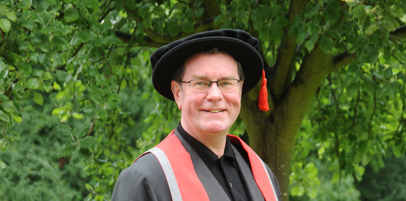 The death has been announced of Vaughan Oliver, celebrated graphic ...